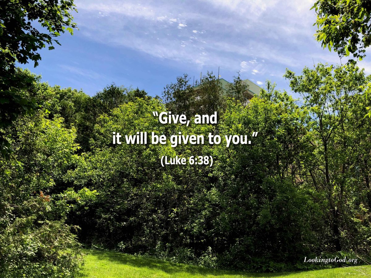 Giving Without Expectation – Looking to God